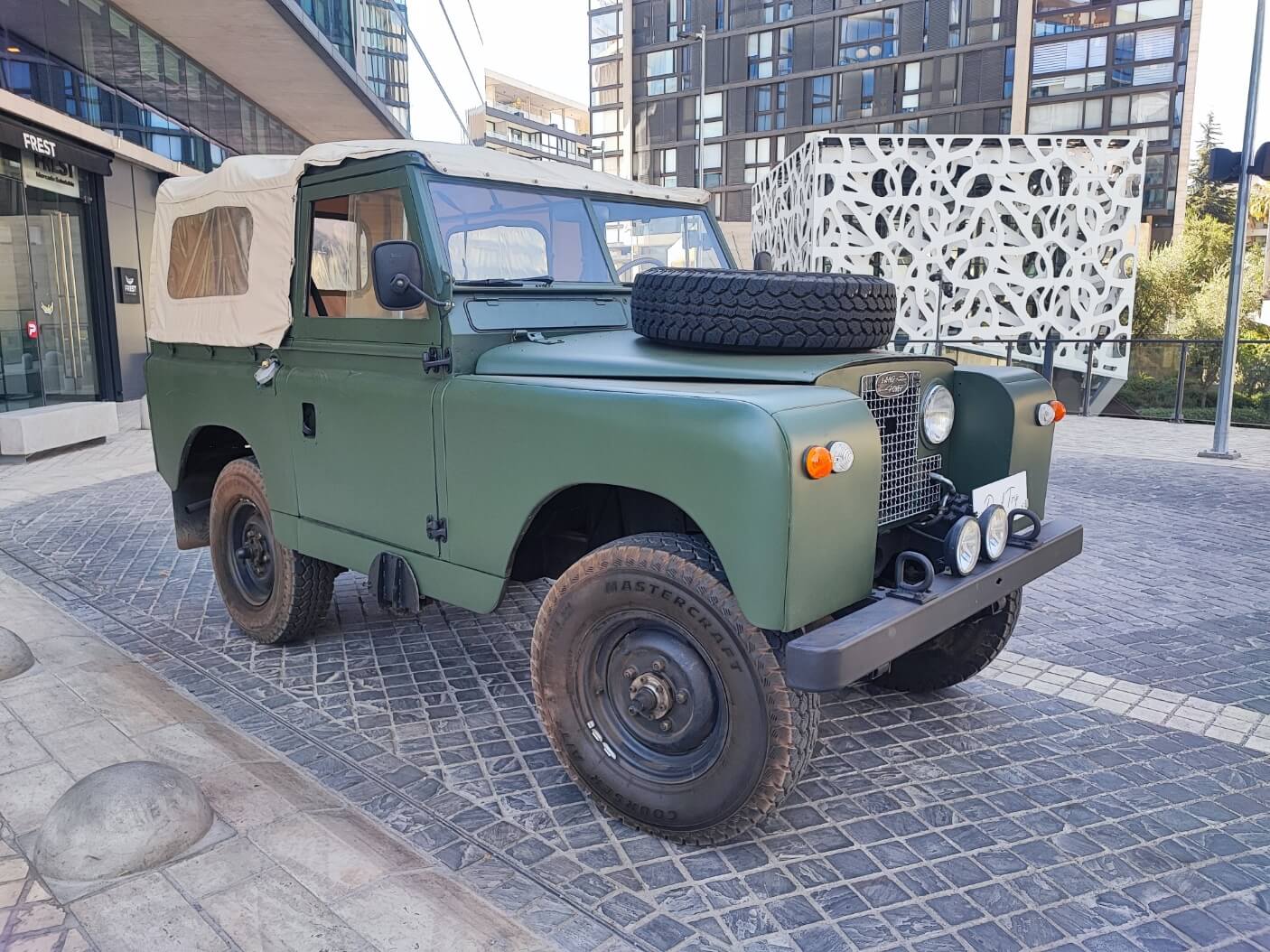 Land Rover serie II Corto – Road Trip